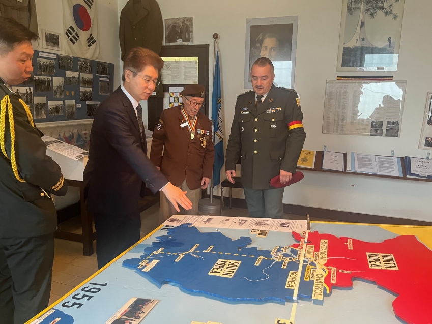 Ambassador RYU Jeonghyun attended the Korean War commemoration ceremony ...