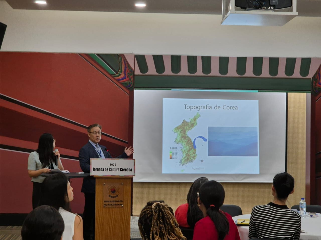 La Embajada de Corea realiza la ceremonia de clausura y clase final del ...