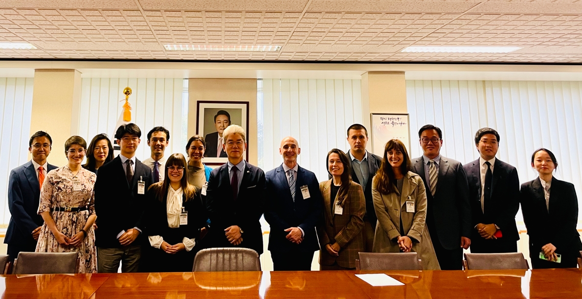 Ambassador RYU Jeonghyun meets "Next Generation Policy Expert Network ...