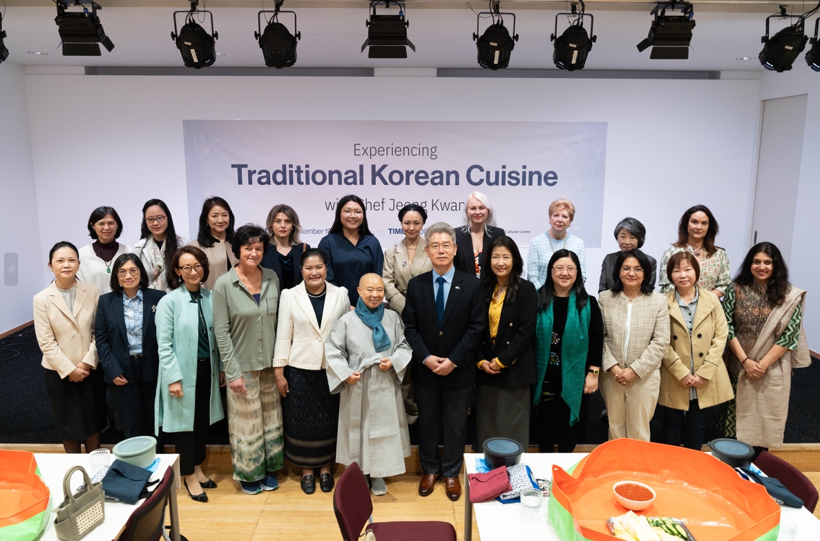 Ambassador RYU Jeonghyun Attends Korean Traditional Food Culture ...