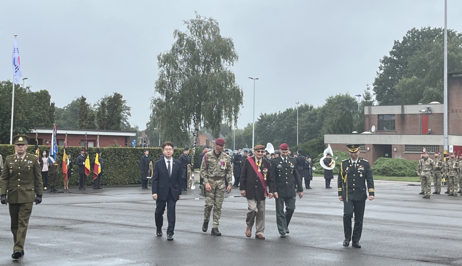Ambassador RYU Jeonghyun attended the Korean War commemoration ceremony ...